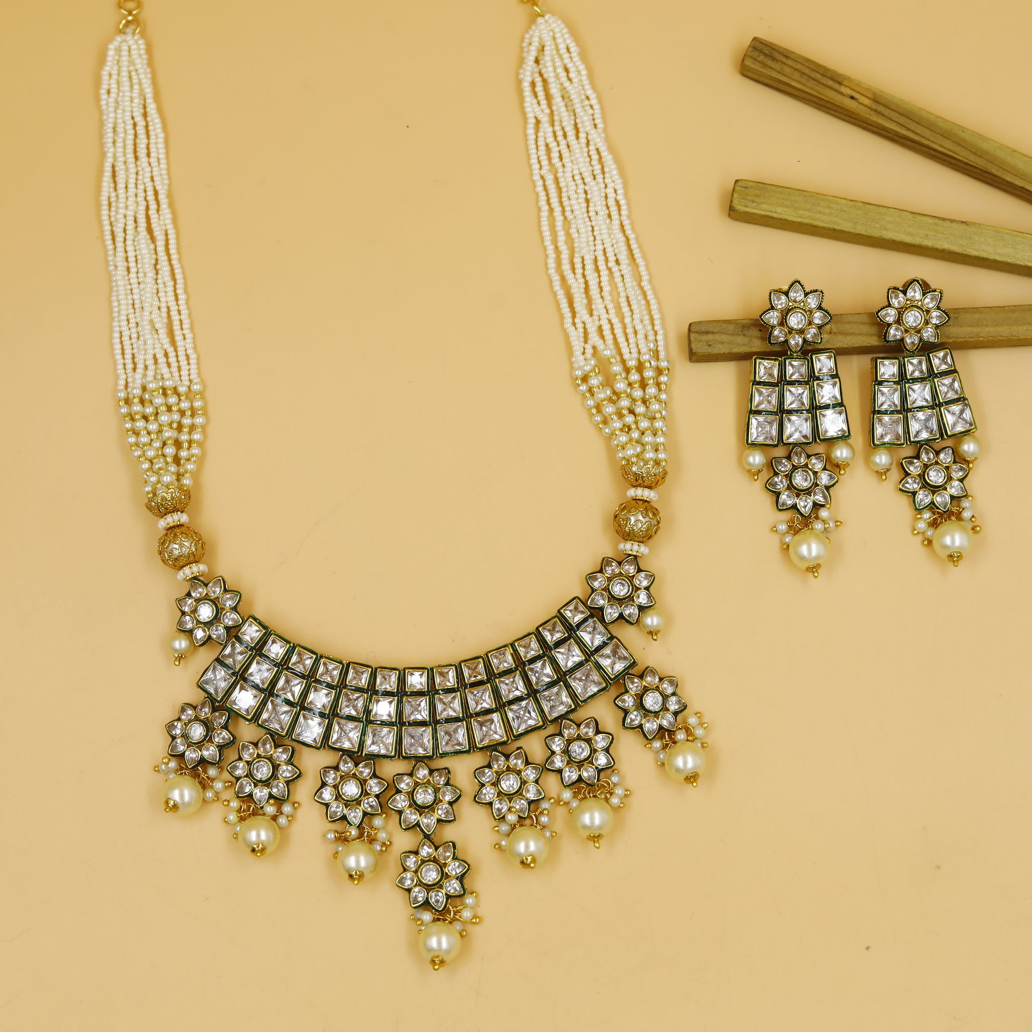 Buy Heavy Pendant Set Online | Dazzles Jewellery